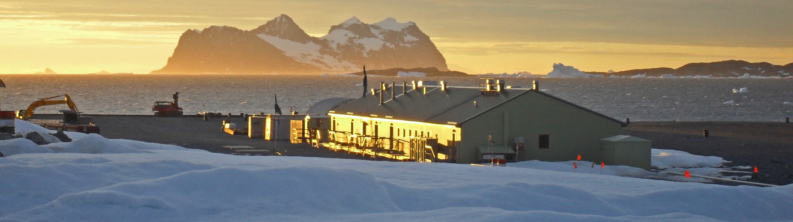 Bonner Laboratory and dive facility - British Antarctic Survey