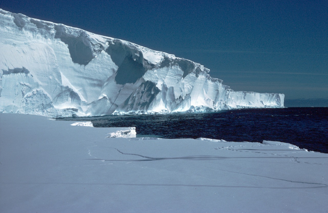 The Antarctic Peninsula's retreating ice shelves - British Antarctic Survey