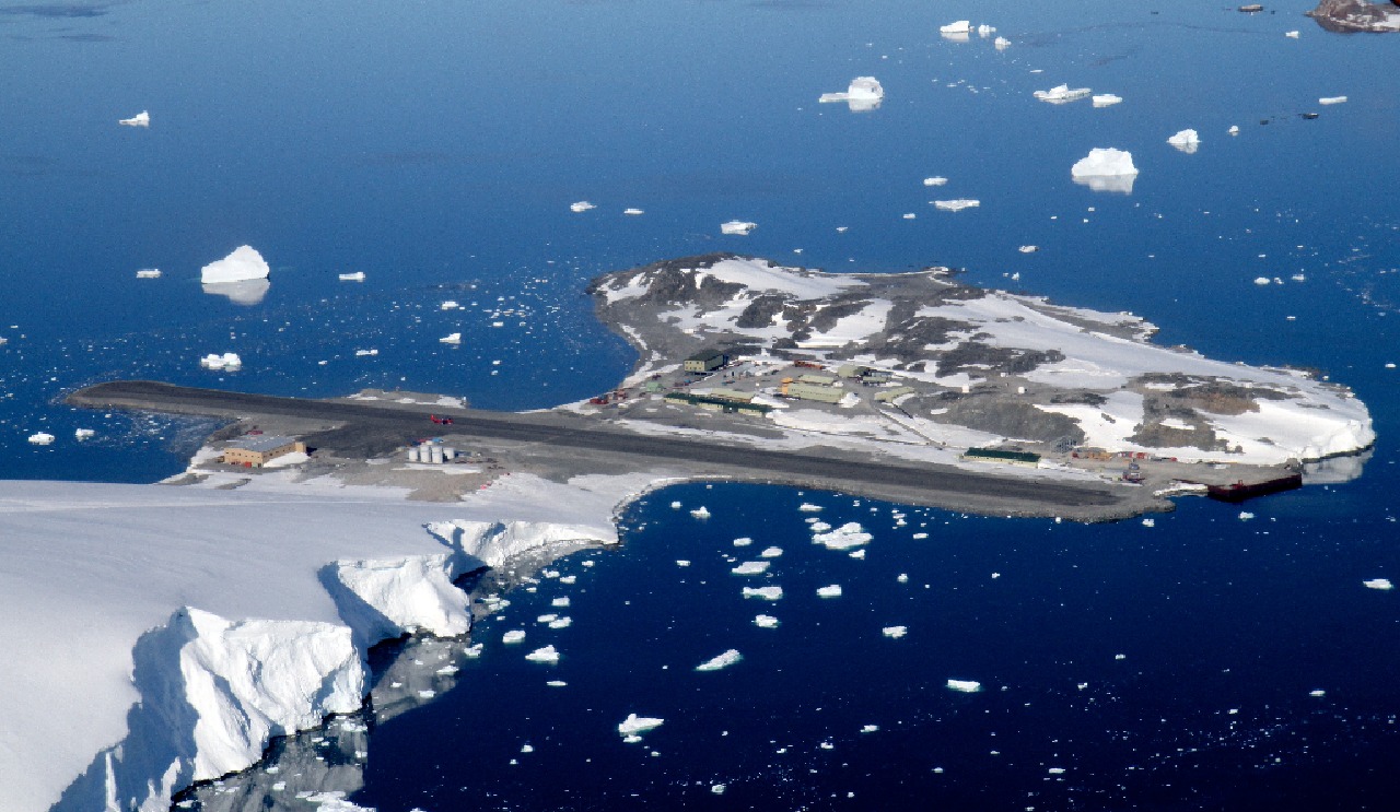 SCIENCE IN THE SEA: Ocean sampling day at Rothera - British Antarctic ...