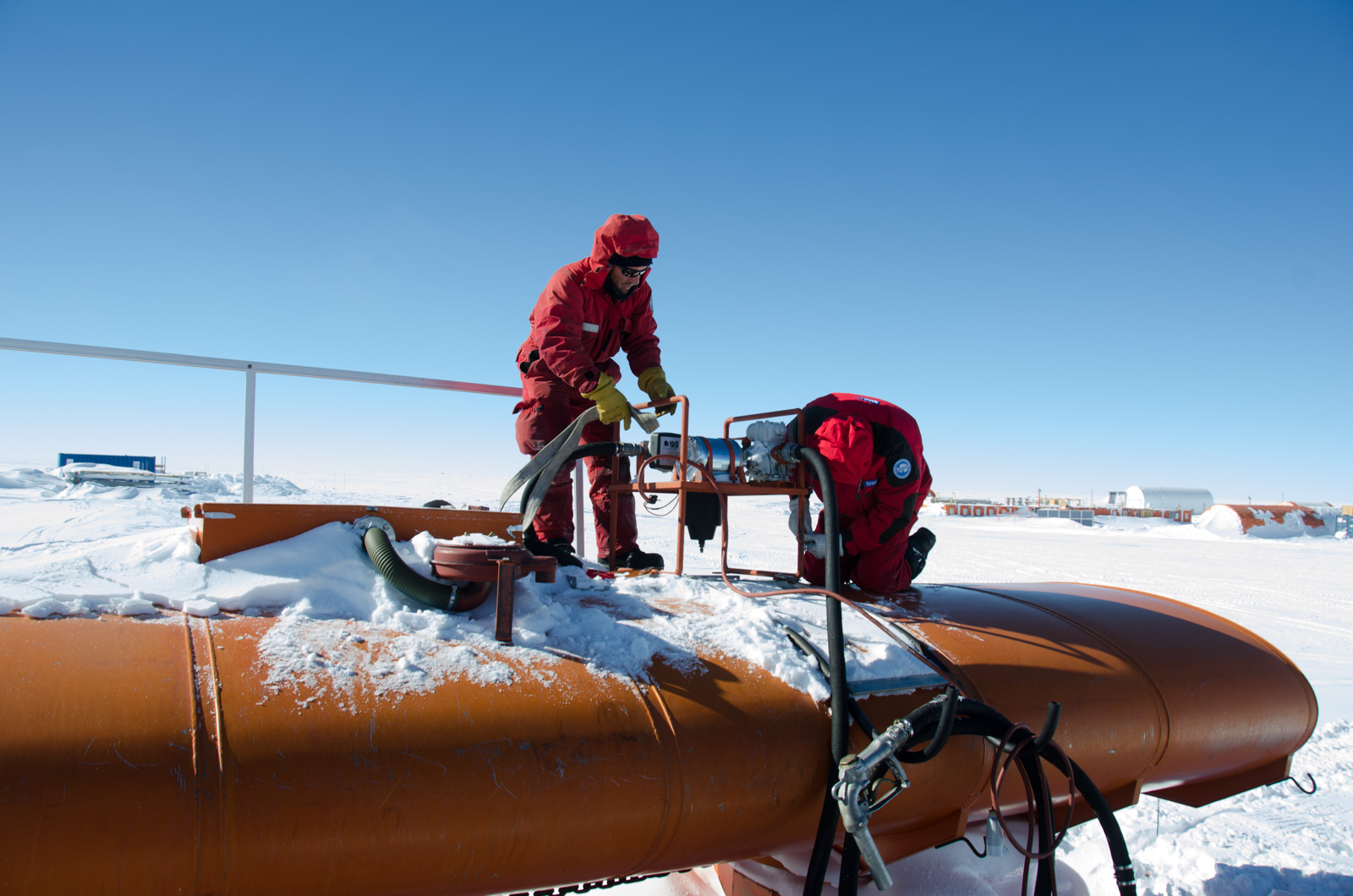SCIENCE ON THE ICE - Part 2: Setting up camp at Little Dome C - British ...
