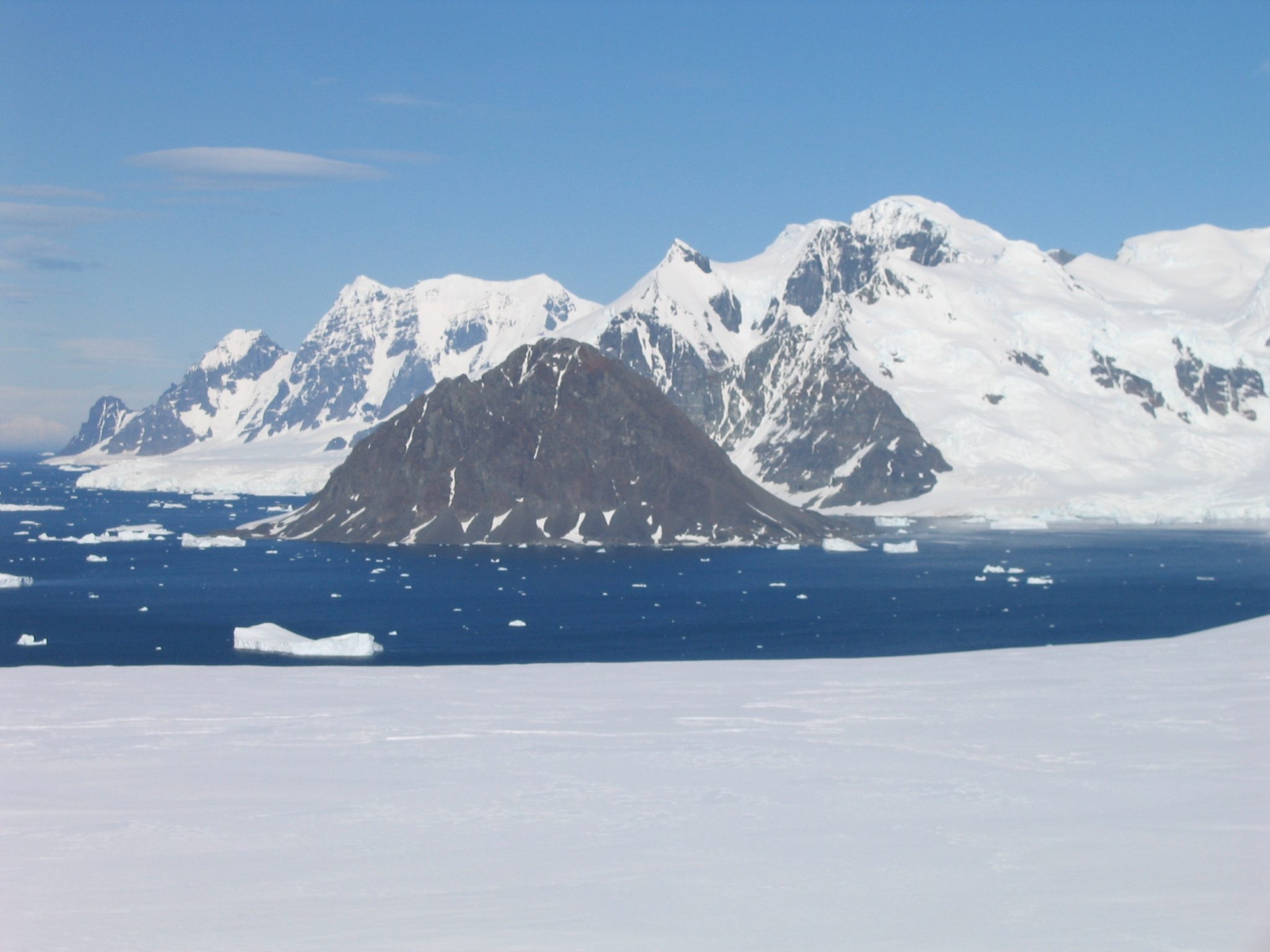 Polar scientists and staff awarded place names in Antarctica - British ...