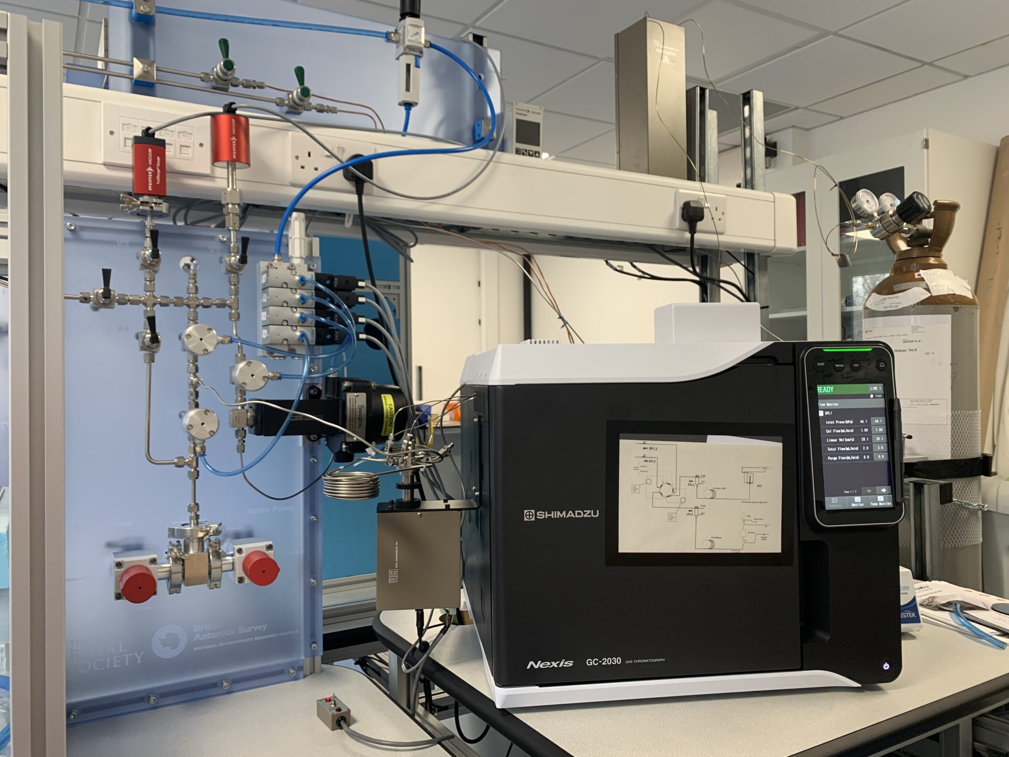 Ice Core Gas Lab - British Antarctic Survey