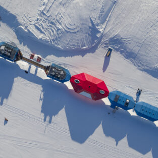 Halley VI Research Station - British Antarctic Survey
